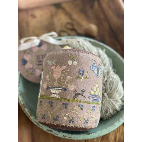 Stacy Nash Primitives | Faded Garden Pinkeep Drum & Needle Keep @ The Patchwork Rabbit